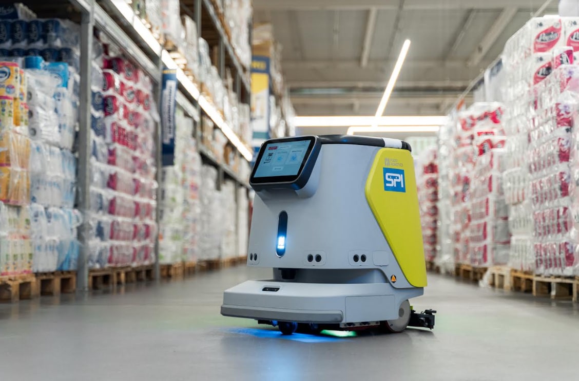 RI 1 - Cleaning Robot is the solution for you! | robotindustries.com